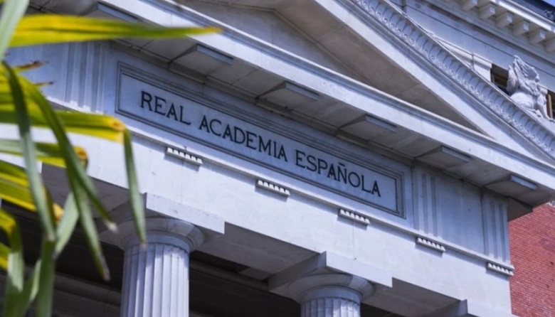 La RAE eliminó dos letras del abecedario - Argentina Online